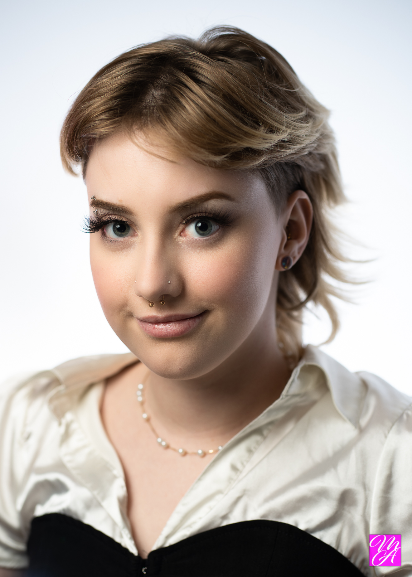 MODELS ADORA – Prestige Models